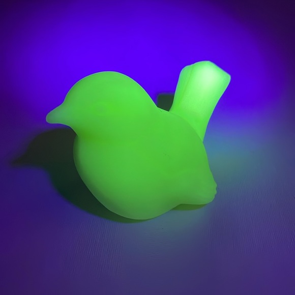 Fenton | Art | Fenton Satin Custard Glass Bird Figurine 4 X 3 X 3 Glows ...